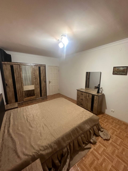 Продаётся 3/2/4 на Ялангаче с балконом 2х6