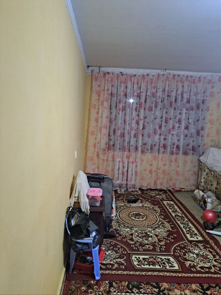 Срочно продают 3 компания 2 этаж. Троицк чириз банк мужна