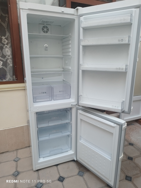 Продается холодильник Artel б/у
