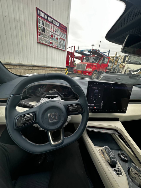 Zeekr 001 первая 2025