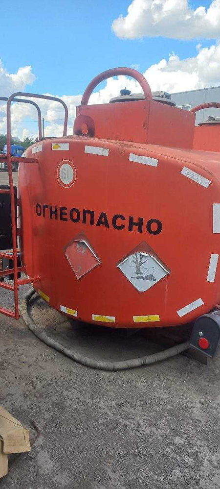 Цистерна от топливозаправщика