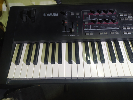 Продам Yamaha MOX8