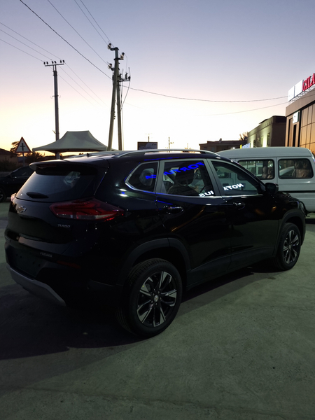 Tracker 2 Turbo Premier 2023 yil