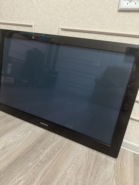 Телевизор Samsung 43, плазма