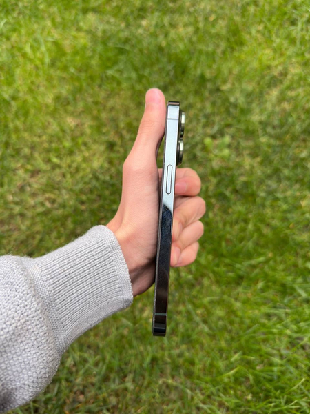 iPhone 13 pro green