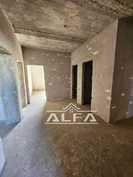 3 xonali 110m² 3-qavat sotiladi.