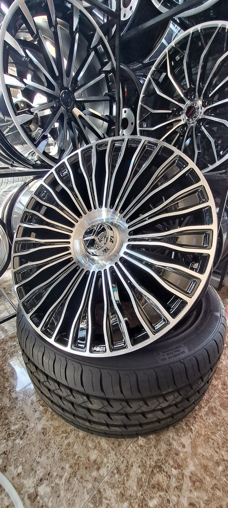Maybach W223 R19 2023