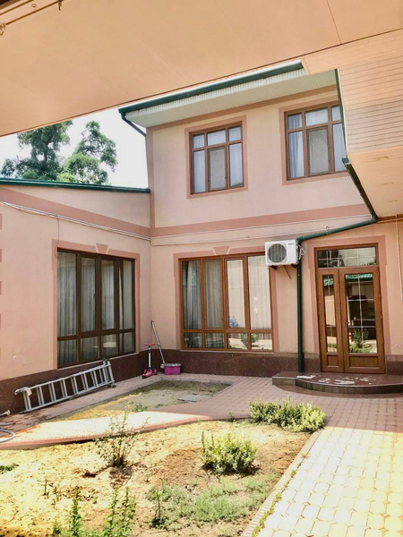 Срочно! Продажа. 6 ком, 4 сотки. Улица Бакинская.