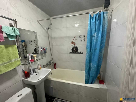 Срочно! Продается 3/2/9 квартира в Яшнабадском р-не ! (J 922)