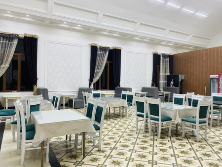 Kafe Arendaga beriladi