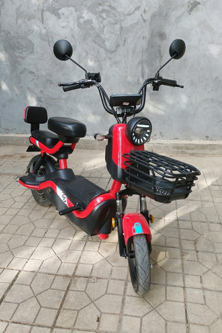 Продаётся Электро Скутер
