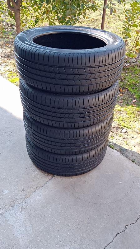 215 55 R17 Shina Kumho Ecsta
