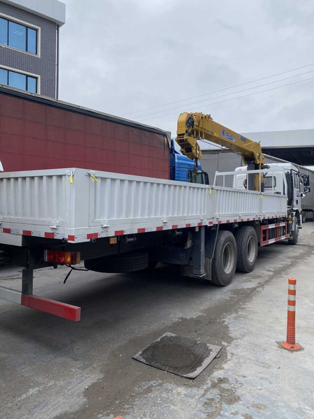 Кран-манипулятором Shacman L3000 6x4 - 12 т  в Наличии Ориент Озод