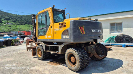Ekskvator Volvo EW 145