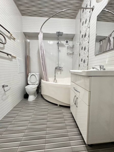 Продается 2х ком. квартира на Ц-5, ор-р: м.Минор, 45м2
