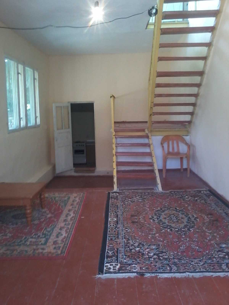 Меняю свою большую дом-дачу в 2 этажа 250 кв.м.10 соток.На квартиру