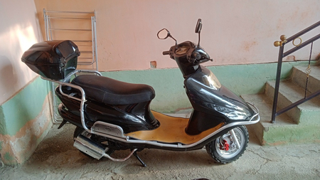Skuter Sotiladi Honda Honda