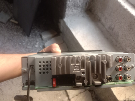 Продается Pioneer 6400