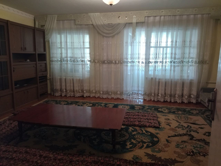 Ховли котеж сотилади.