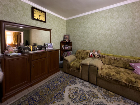 3/1/4. Кирпич. Есть подвал. Рисовый Базар. 68 м². Арзон.