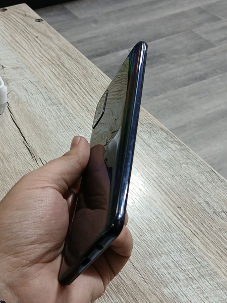 A51 64gb idial holatda qirilgan joyi yuq usta kurmagan