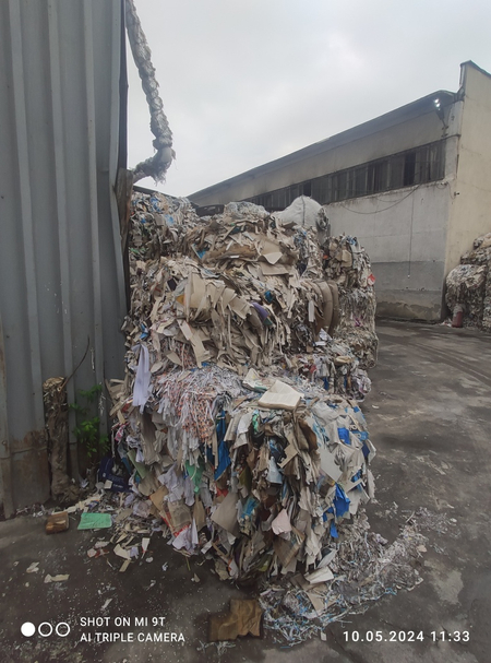 Oq qoĝoz kitob daftar plasmassa plastik olamiz