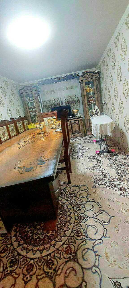 Продам квартиру  3\3\5 кирпичном доме  в Чирчике
