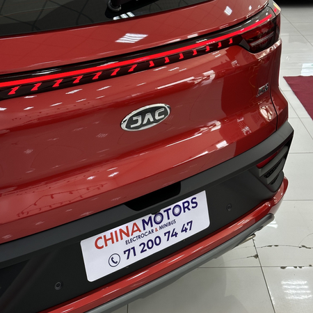 Jac js6 juda chiroyli rang