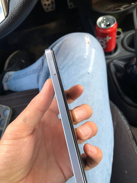 Infinix holati yaxshi akuratni tutilgan yangi tel