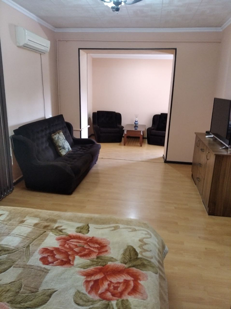 Сдаётся Ц-1 в аренду 1/4/4/-45кв.м 450у.е