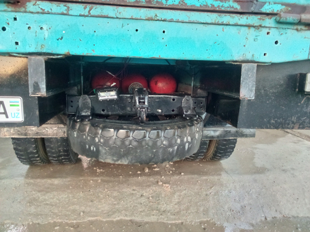 Gaz 53 ishga tayor  7 ta metan balon 400 km yuradi masla yemaydi