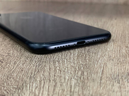 iPhone Xr с гарантией!