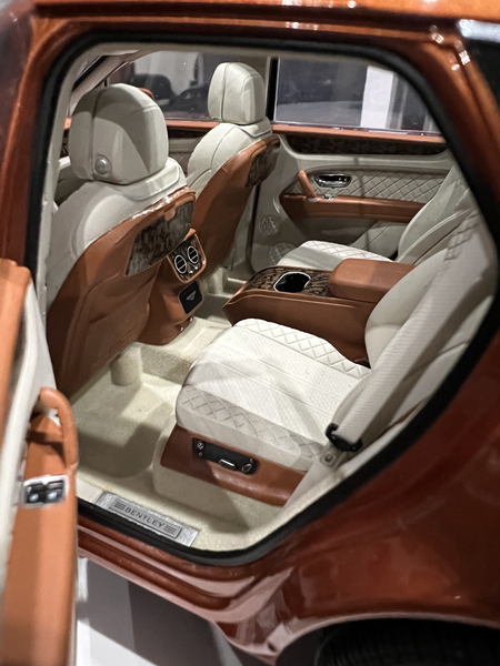 1:18 Model. Bentley Bentayga
