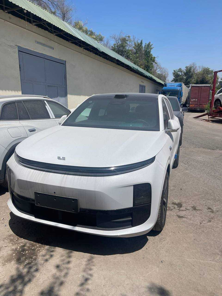 Lixiang L6 MAX  Full komplektatsiya rastamojka qilingan