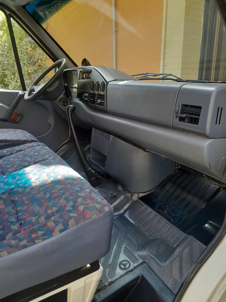Mers sprinter 2000 yil benzin Gaz