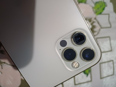Iphone 12 pro gold LLa