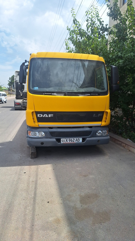 Evakuator DAF Lf sotiladi yili 2002     продаётся евакуатор Д