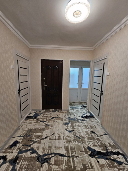 Ул. Амира Темура ориентир Атлас,2-х ком кв на 2-ом этаже в 4-х этажном