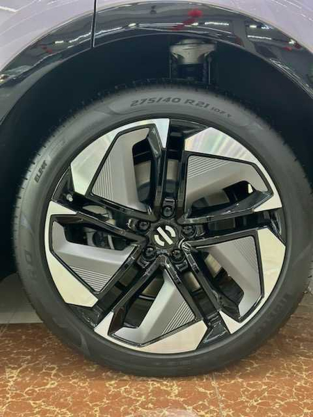 Hiphi Y endi China Car da aksiyada shoshiling!