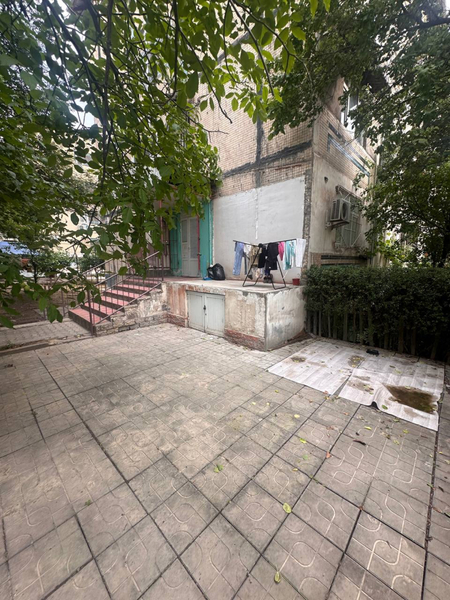 Продам квартиру 1 этаж Юнусабад 7 квартал линия 1 идеальная локация