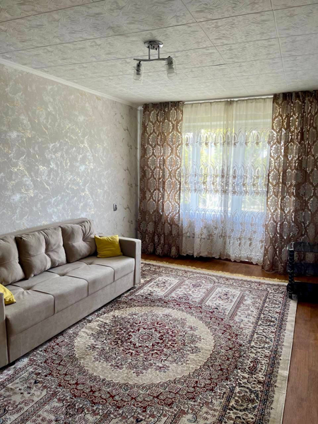 Сдам квартиру на кадышева в 9 этажке