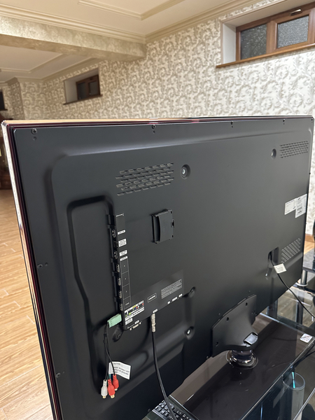 SAMSUNG TV srochna sotiladi