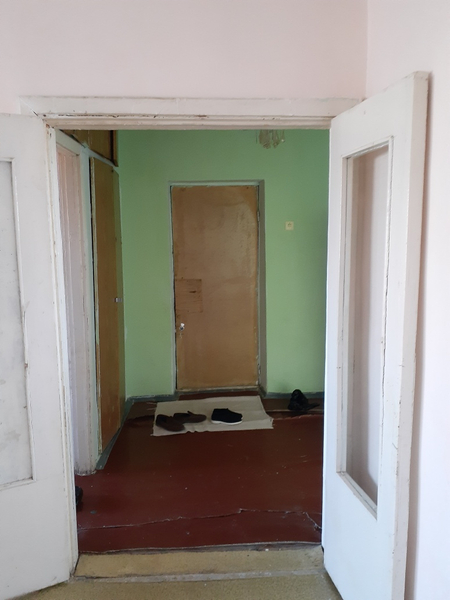 Квартира сотилади 28 м д1 кв12
