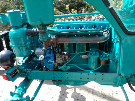 T40 traktor sotiladi