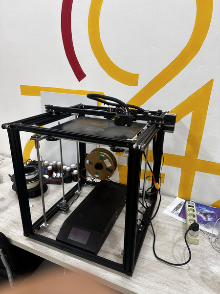 3D printer. Ender 5 plus. Holati yangi. Kami qilib beriladi