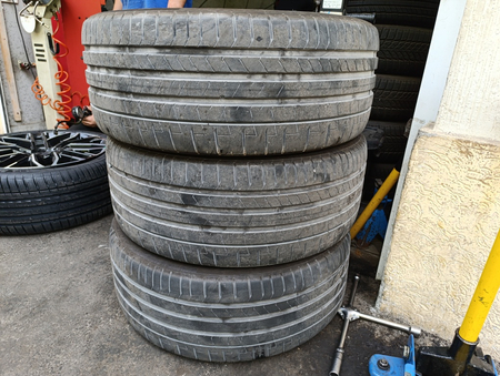 Автошины от Zeekr 001 265/40R22 pirelli p zero  летние состояние отлич