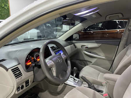 Toyota Corolla 1.8 литр