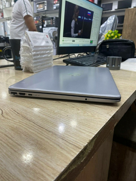 H/p i7 8/512 ssd