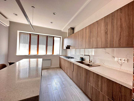 Dream House продается квартира 317 м2 мансарда (119489)