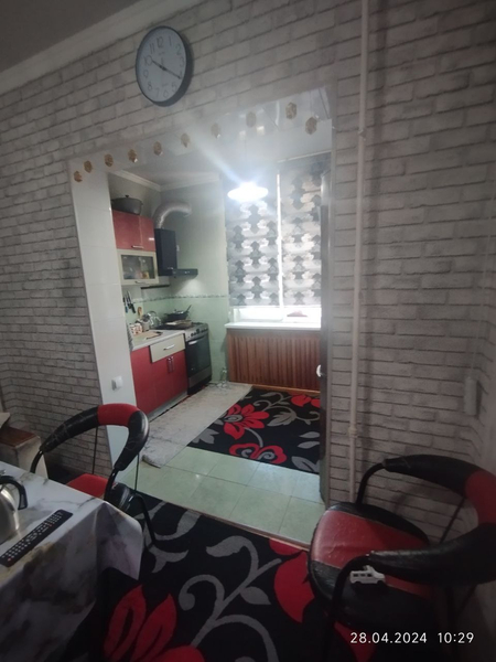 Qorasu-6 9 etajniy dom 5 etaj remont mebel bilan
